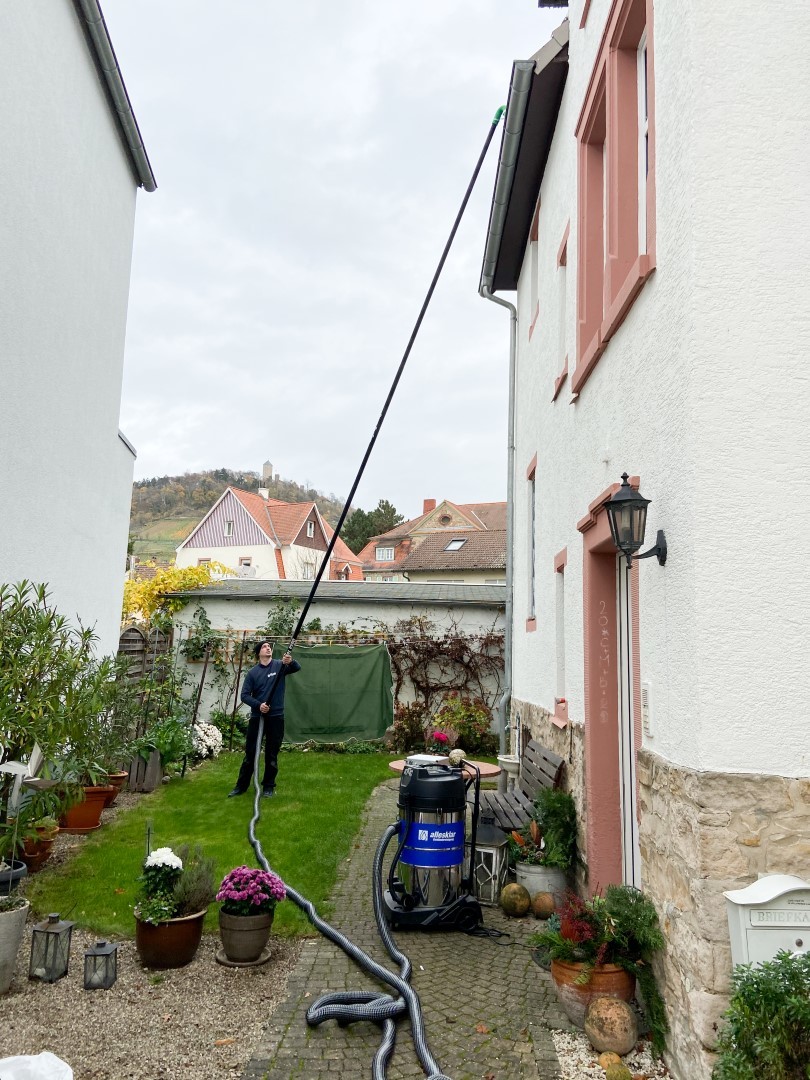 allesklar Gebäudereinigung Dachrinnenreinigung